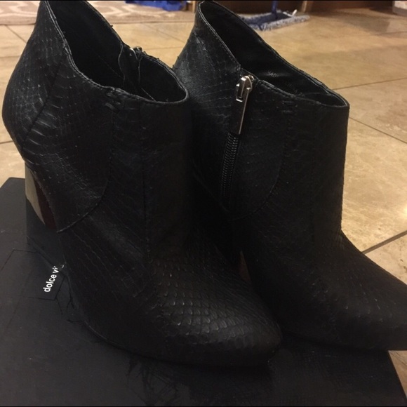 Dolce Vita | Shoes | Dolce Vita Kemp Black Snake 75 Ankle Boot Bootie ...